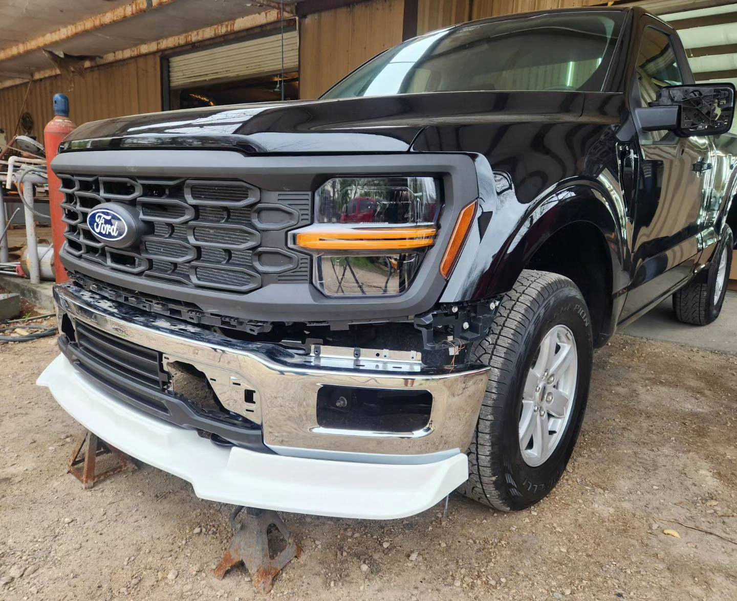 2024 F-150 tailgate spoiler and lower / chin spoiler source ...