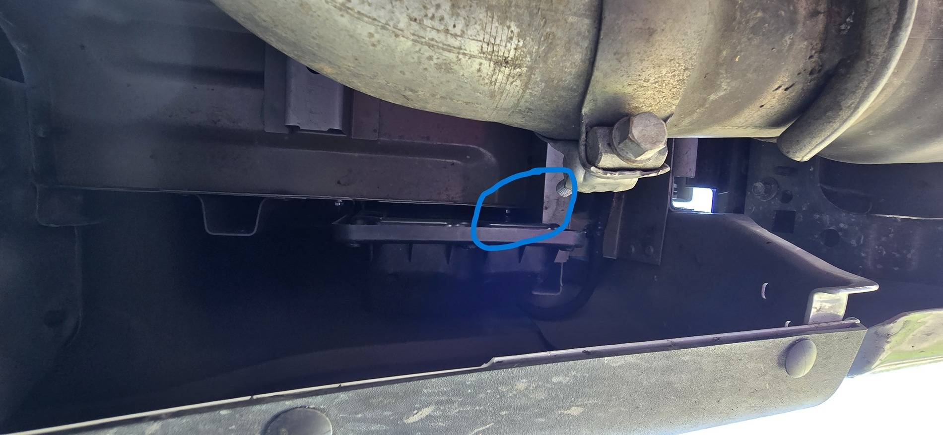 Installing Gen14.5 (MY24) Loading Compartment Partition (Bed Storage ...