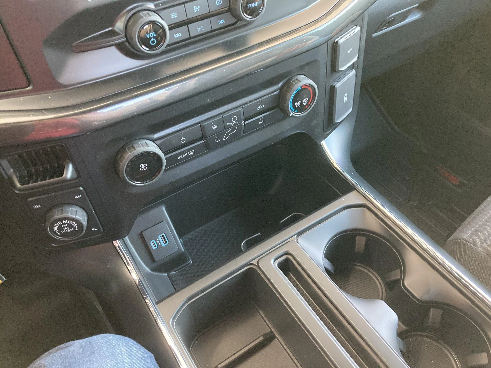 What is this thing in my center console? | F150gen14 -- 2021+ Ford F ...