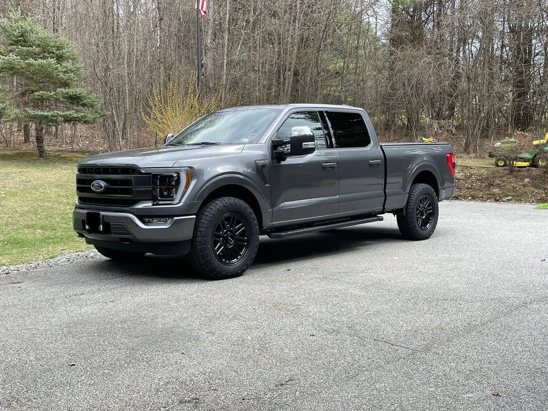 Lariat Sport SC LB Powerboost w/ Raceline and 275/65 Cooper Discoverer ...