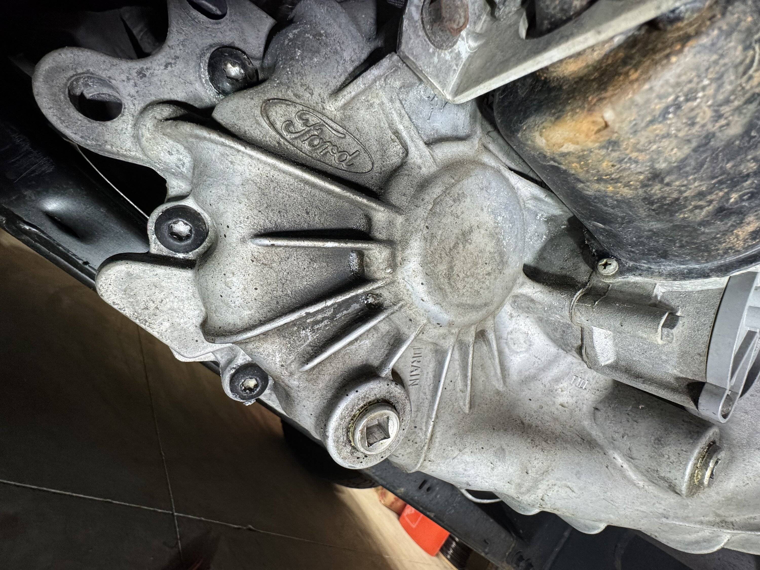 Transfer case fluid seepage? | F150gen14 -- 2021+ Ford F-150, Tremor ...