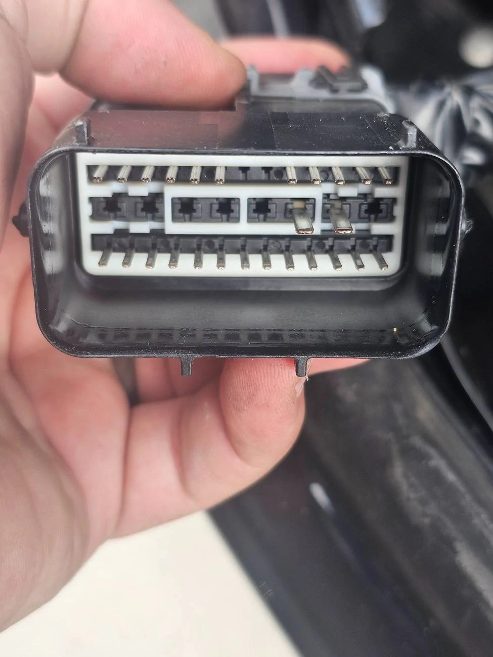 2025 F-150 Lariat—now comes with XLT fog lights.. (downgrade) | Page 8 ...