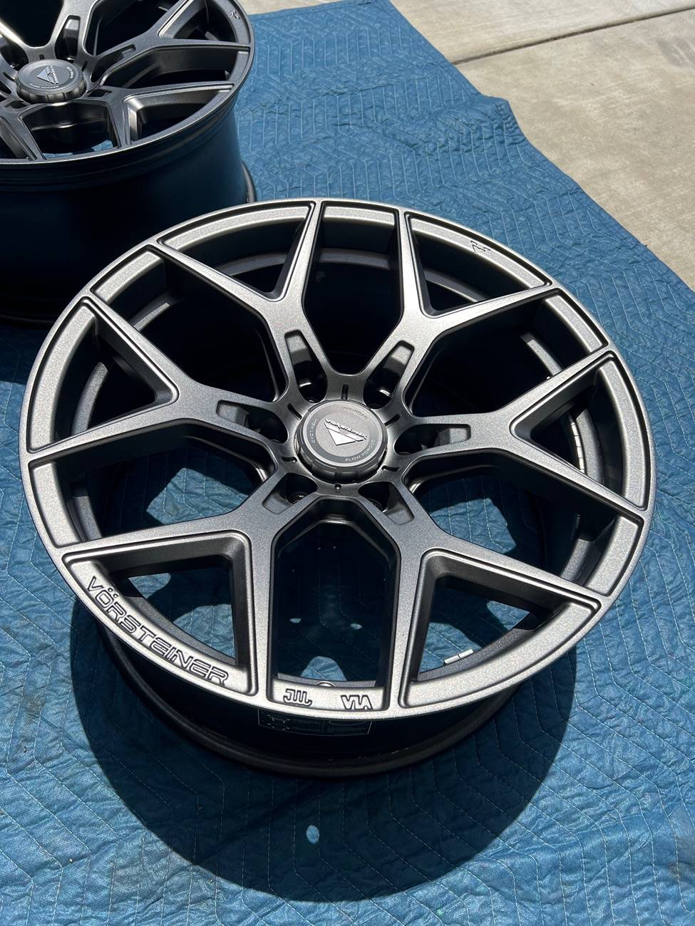 California - Vorsteiner Venomrex VR601 20x9 carbon graphite forged set ...