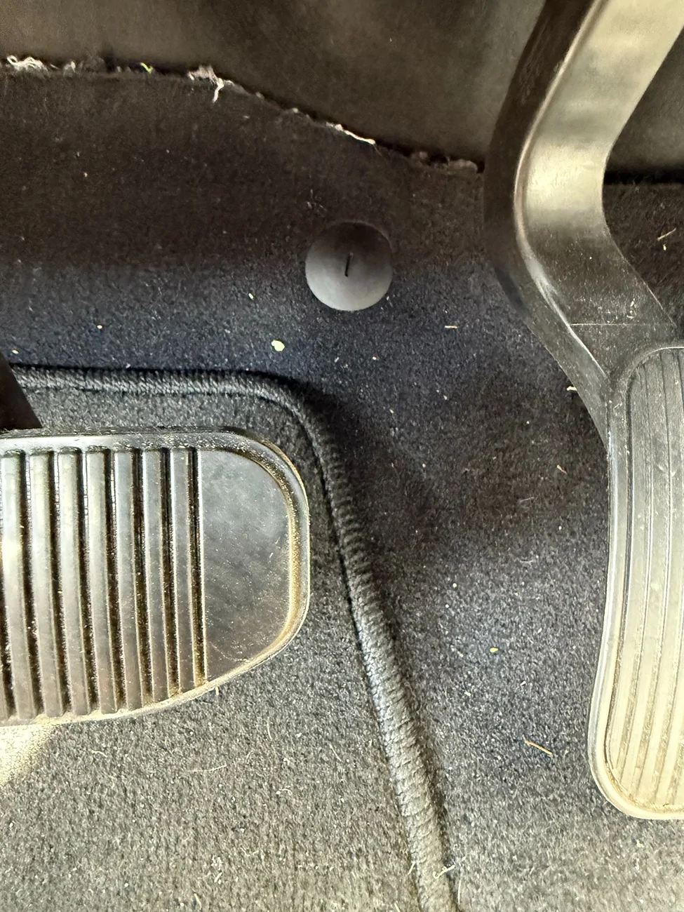 Extra Clip after pulling back Drivers Side Carpet | F150gen14 -- 2021 ...