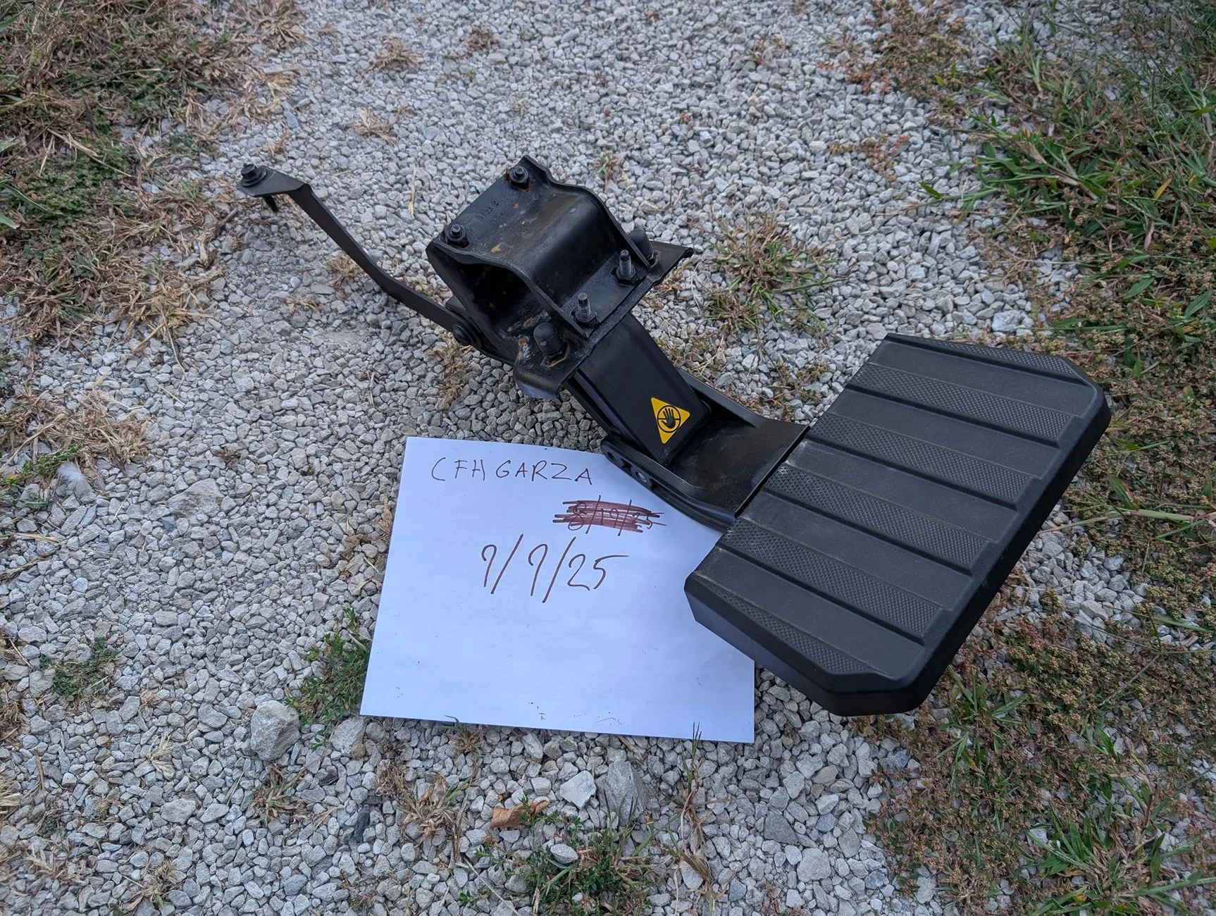 Ohio - Factory "Retractable rear center step" | F150gen14 -- 2021+ Ford ...