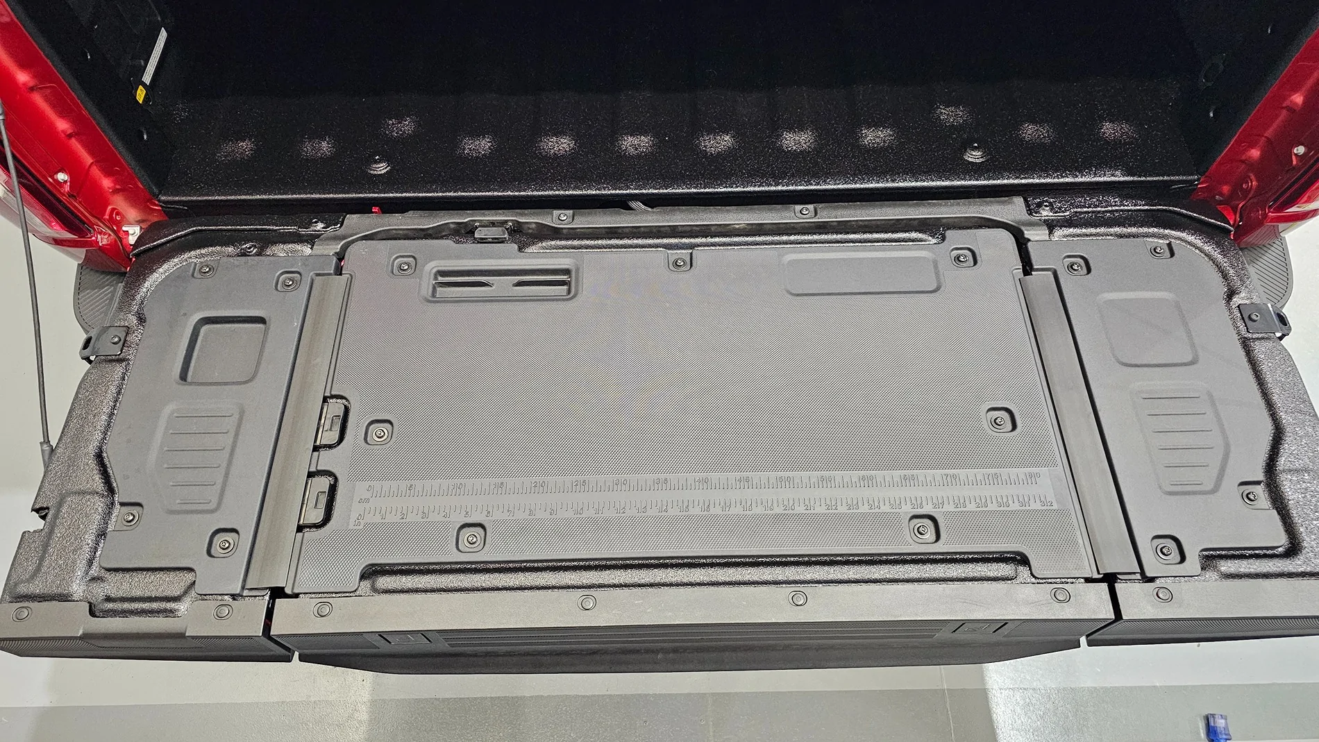 Is it normal to spray bed liner inside of the tailgate? | F150gen14 ...