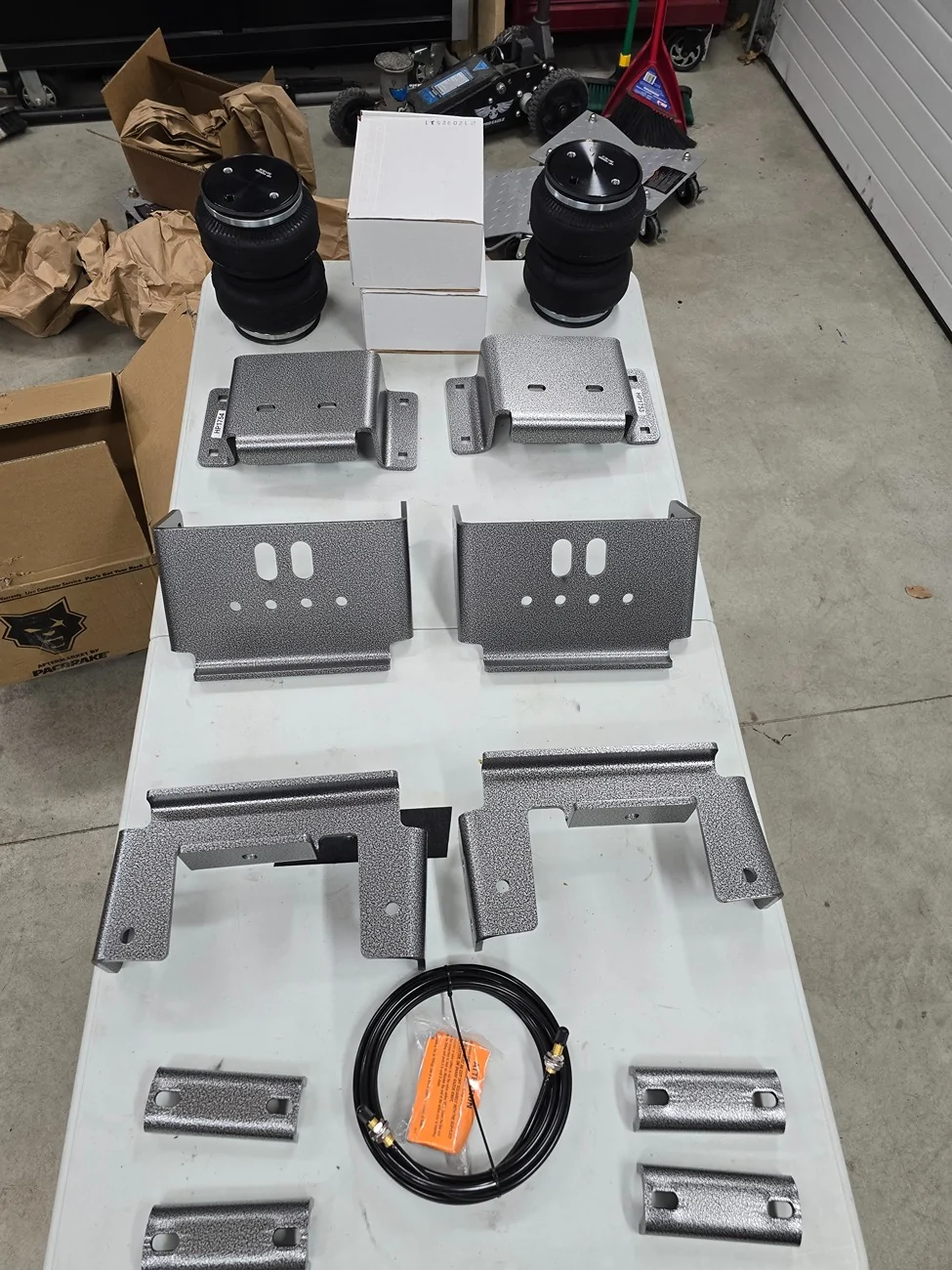 Pacbrake Air Suspension helper bags installed | F150gen14 -- 2021+ Ford ...
