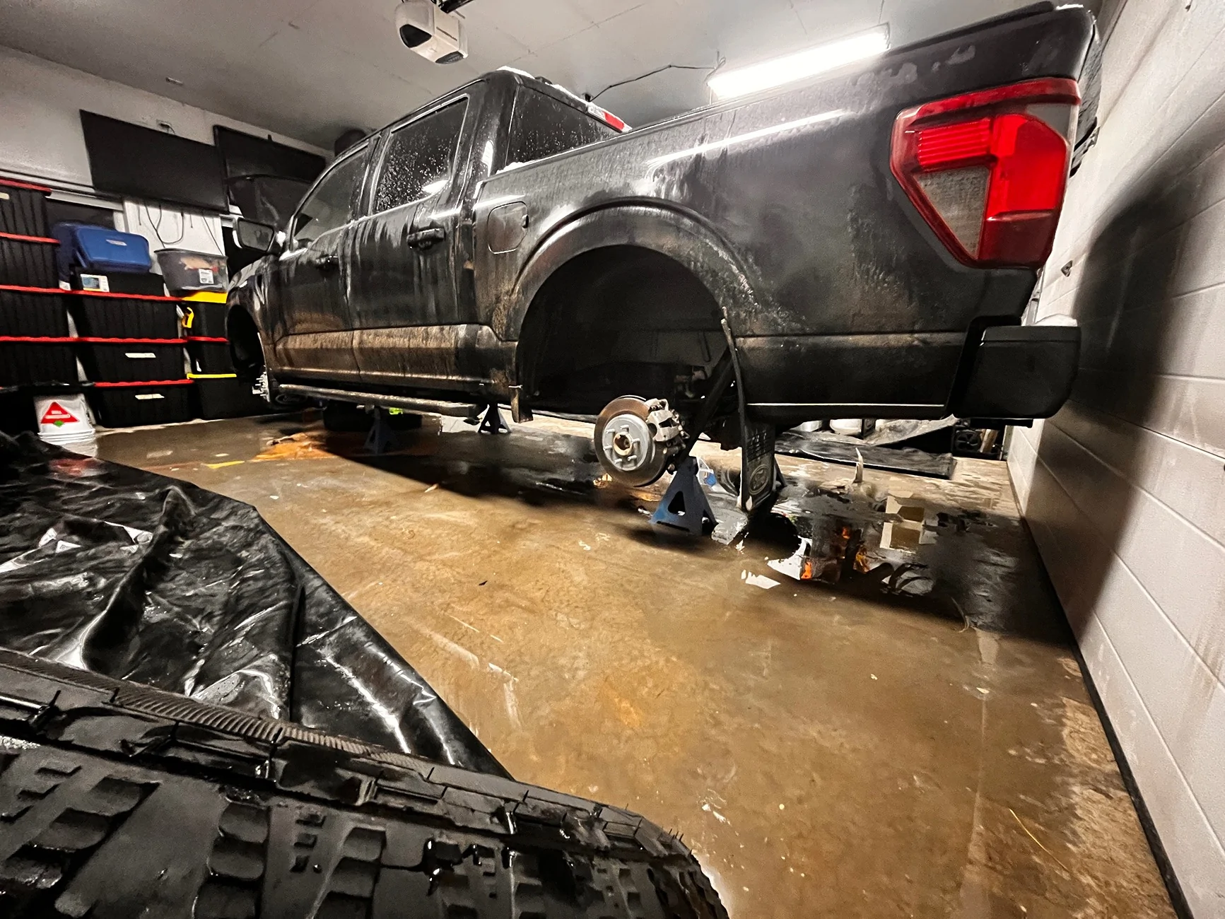 3.5L EcoBoost - Jacking points, not 100% confident | F150gen14 -- 2021 ...