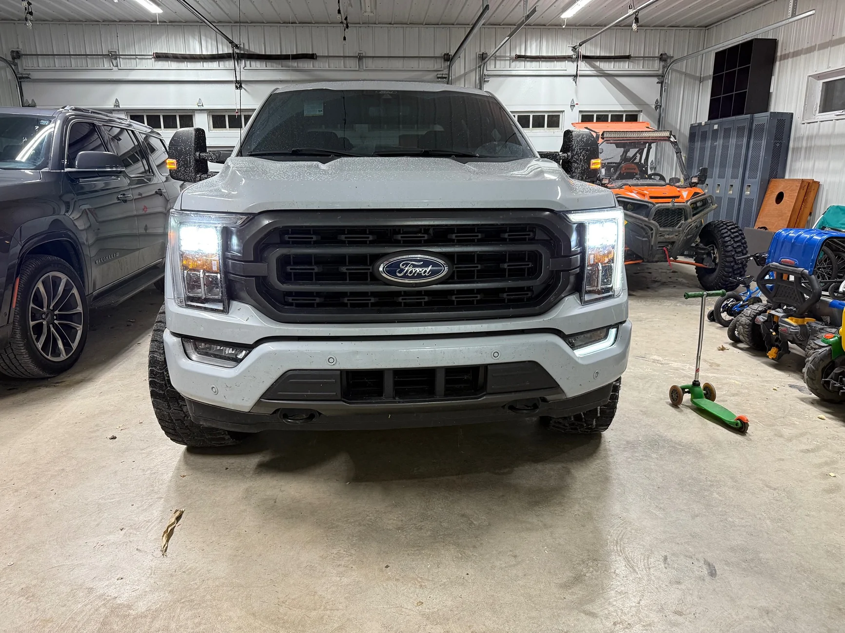 Accent/running lights have a mind of their own | F150gen14 -- 2021 ...