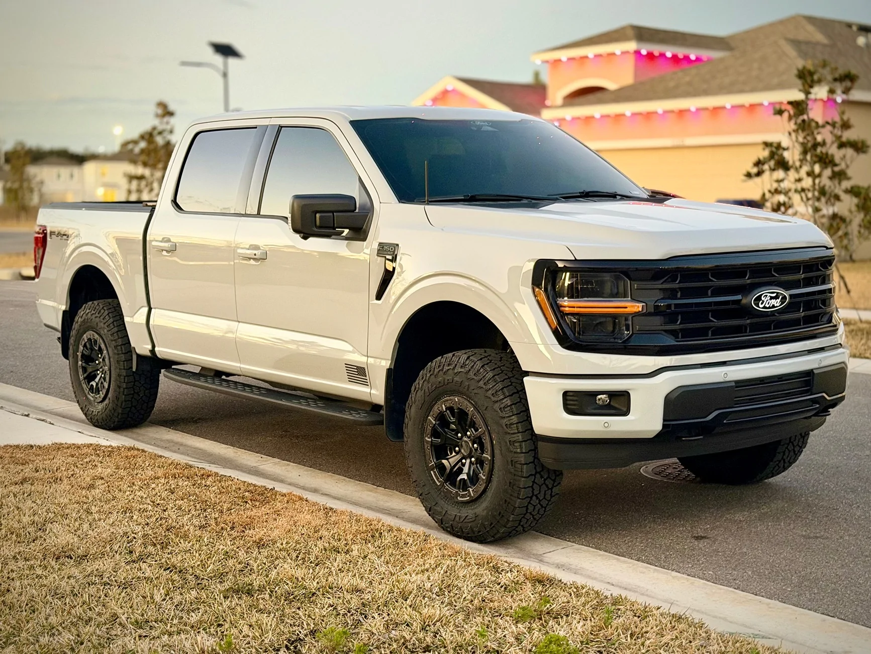 2024 Avalanche FX4 with a 3” Lift, 34” AT4Ws, and Bronco Raptor ...