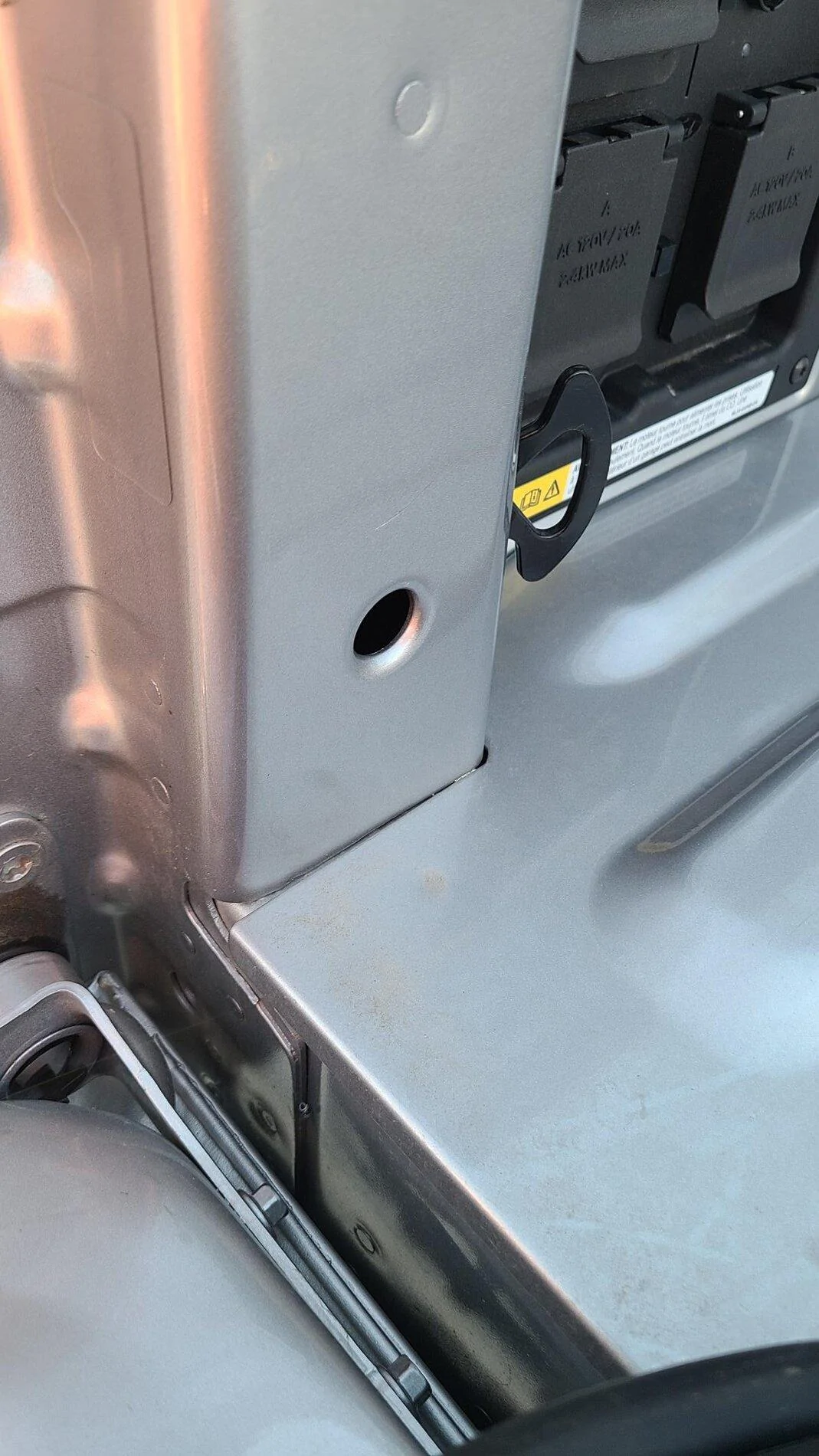 Pro Power Onboard Generator 7.2K Powering a Trailer While Driving -- IT ...