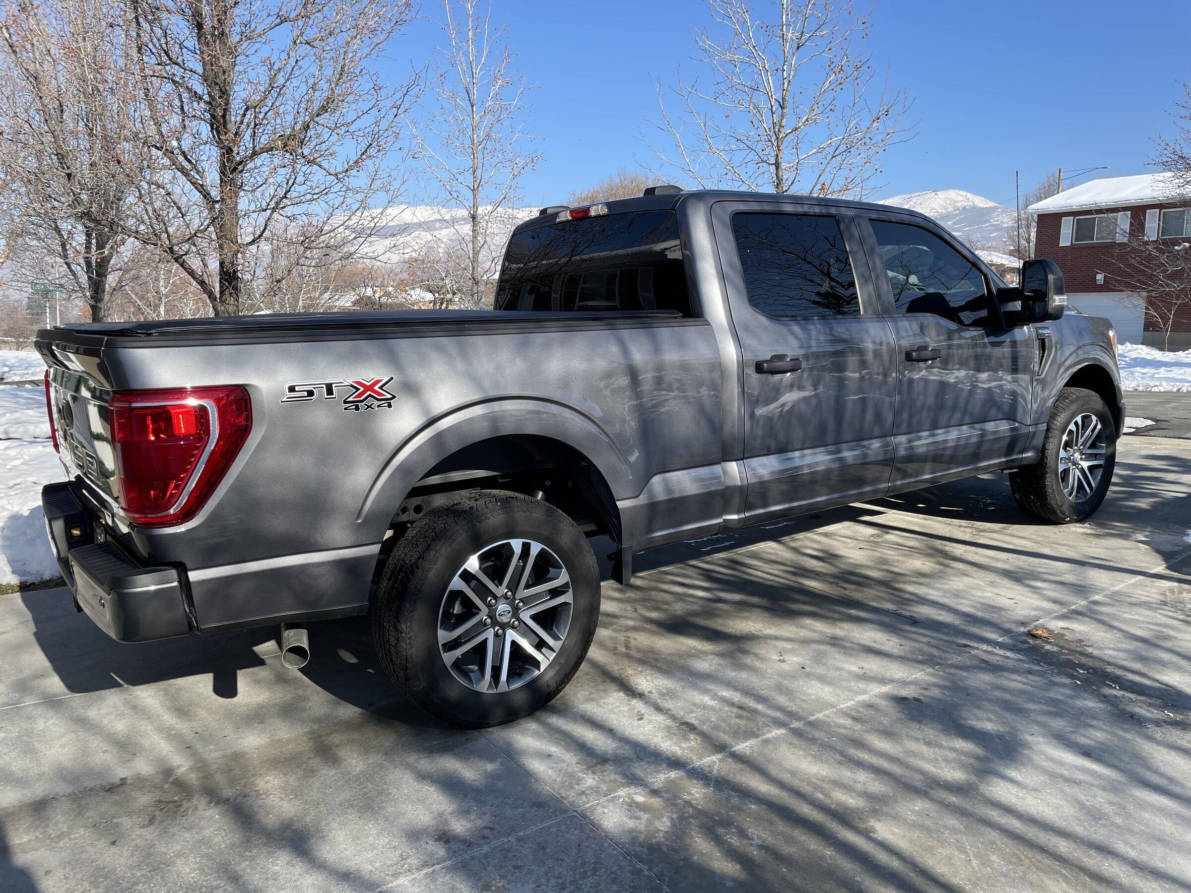 Anyone tint front window on Carbonized Grey - '21 F-150? | Page 2 ...