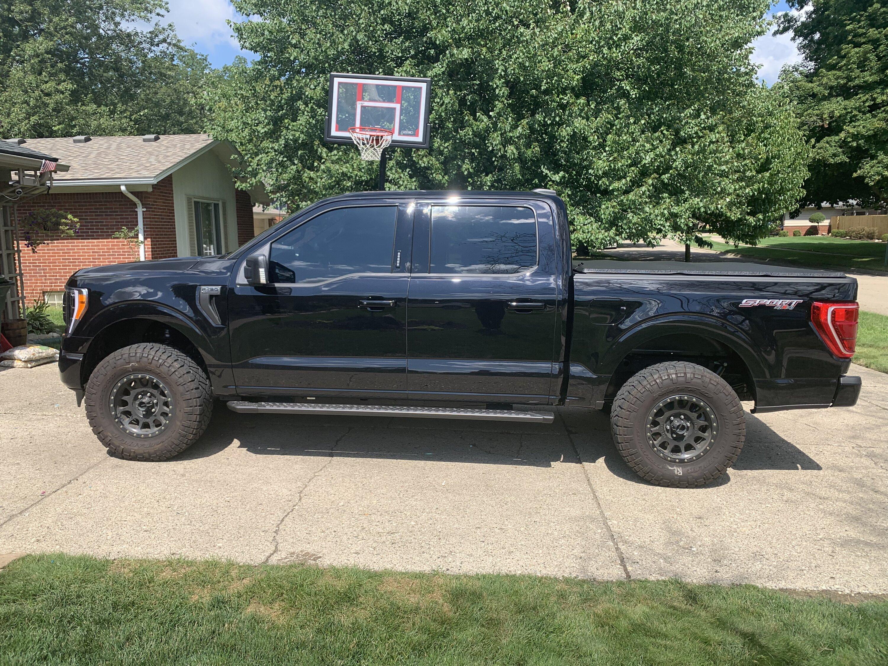 Here it is…. 2022 F150, 2.5” auto spring level, 17” methods | F150gen14 ...