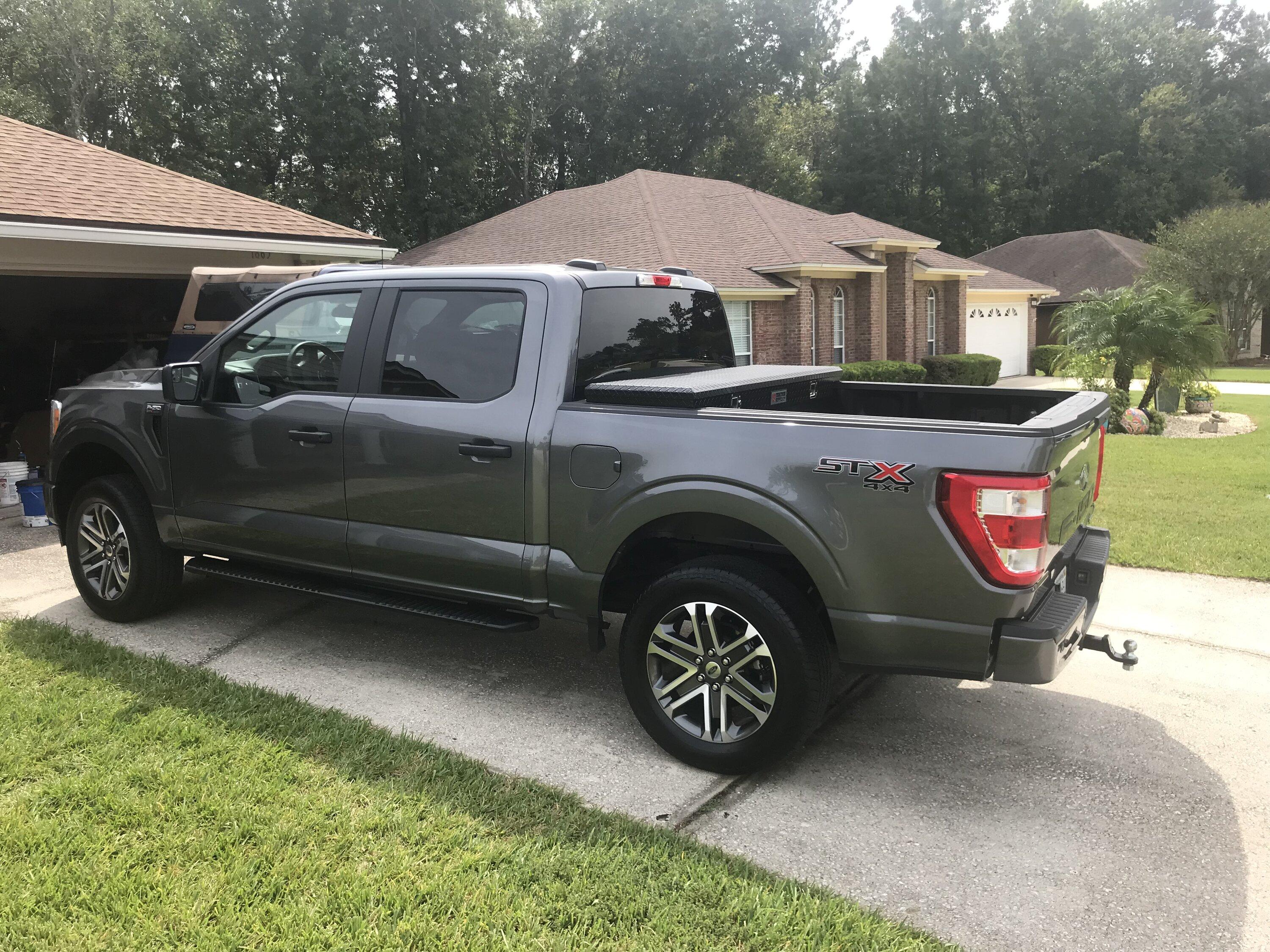 2022 F150 Screw STX 4x4 on 2" Rough Country Lift Kit | F150gen14 ...