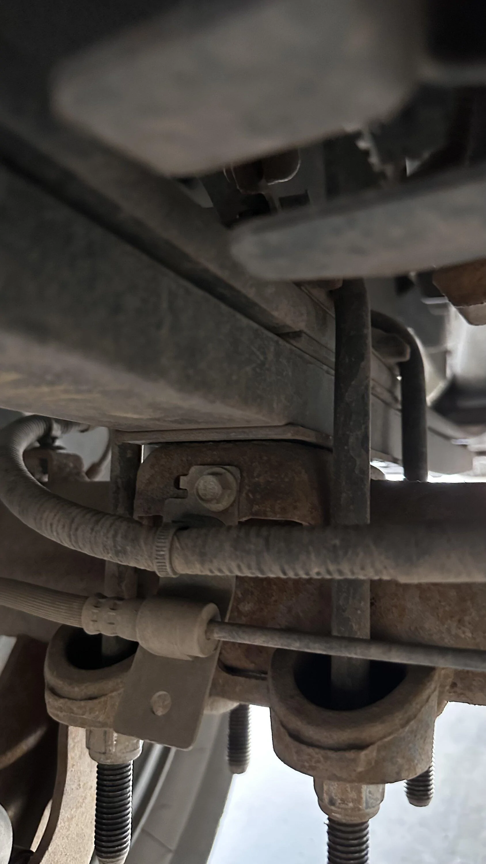 Level with 1” Drop Shackles & Axle Block Removal | F150gen14 -- 2021 ...