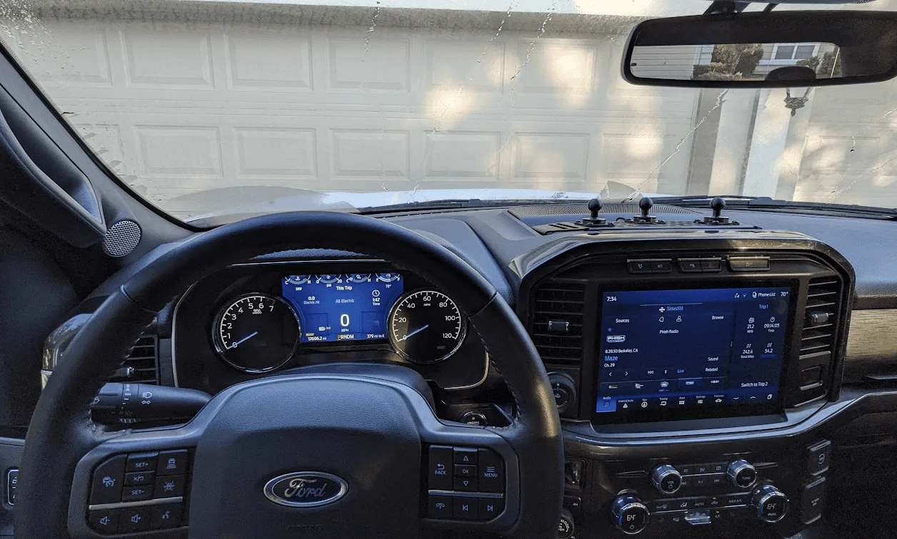Builtright Pro Dash Mount & Hardwired 12v and USB | F150gen14 -- 2021 ...