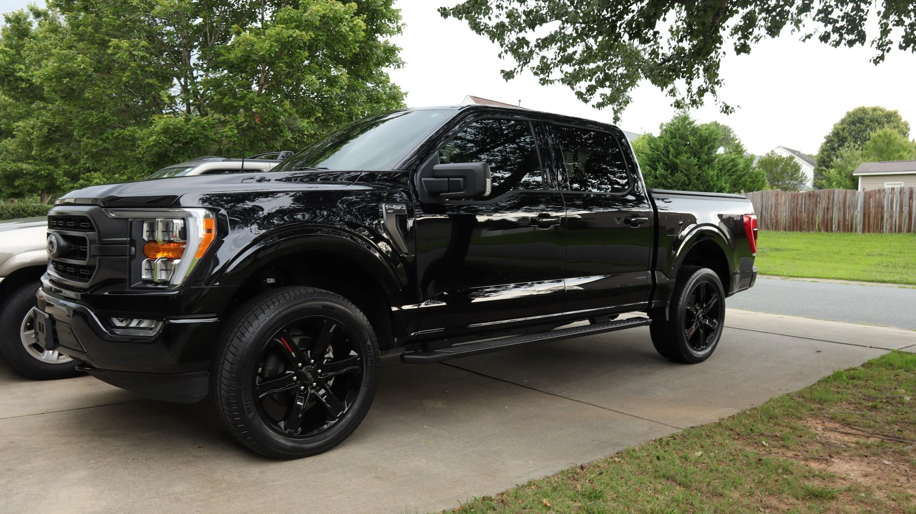 Before & after with new Ford Performance 22" inch wheels + Michelin ...