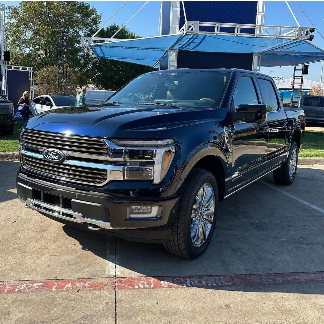 Has anyone seen the new Darkened Bronze color in person? | F150gen14 ...